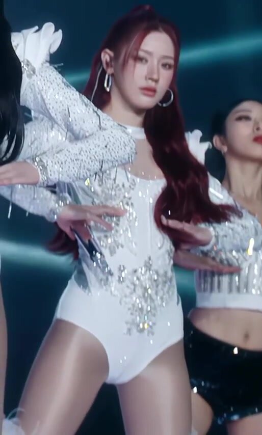 Gi Dle Miyeon